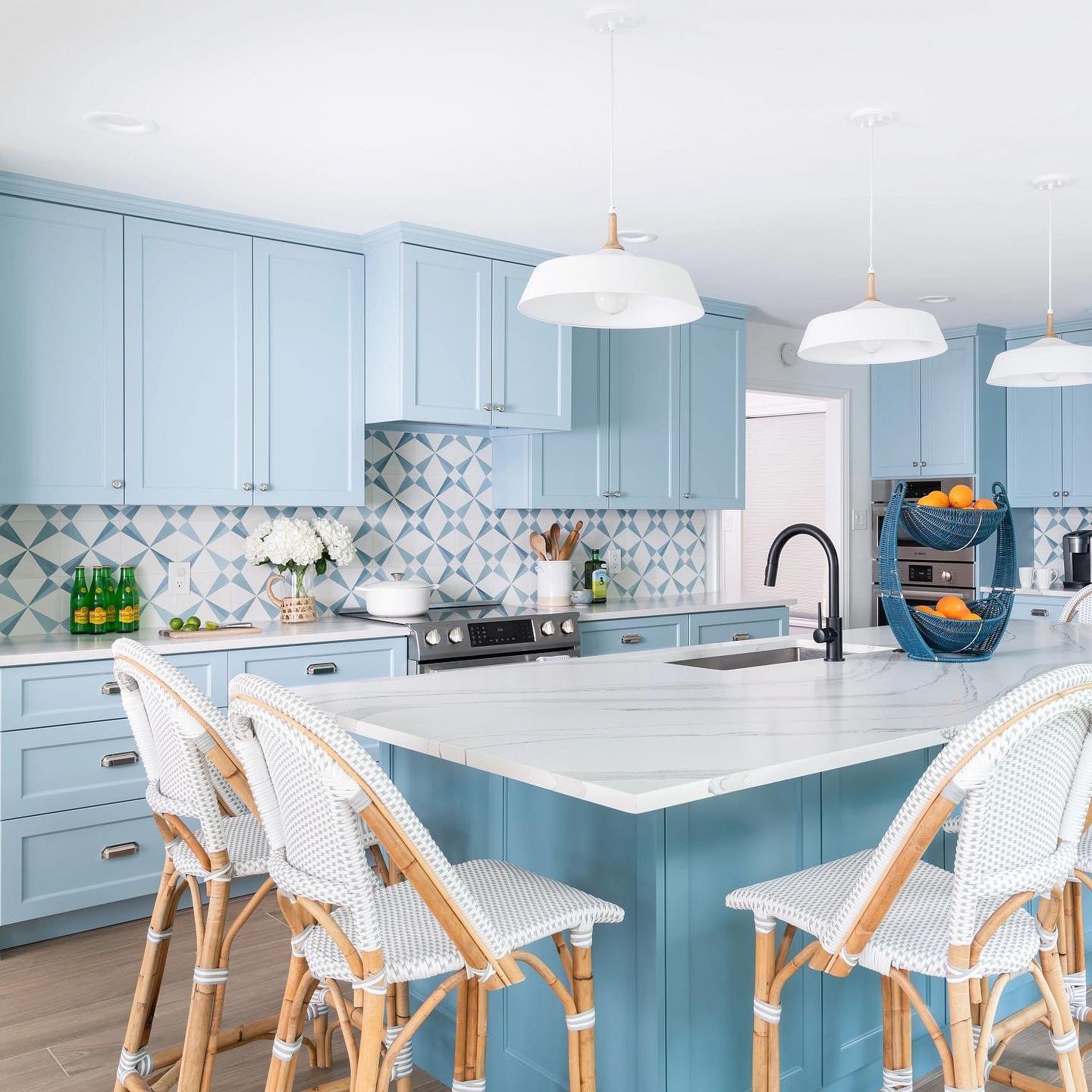 What Makes Modern Patterned Kitchen Backsplash Trendy