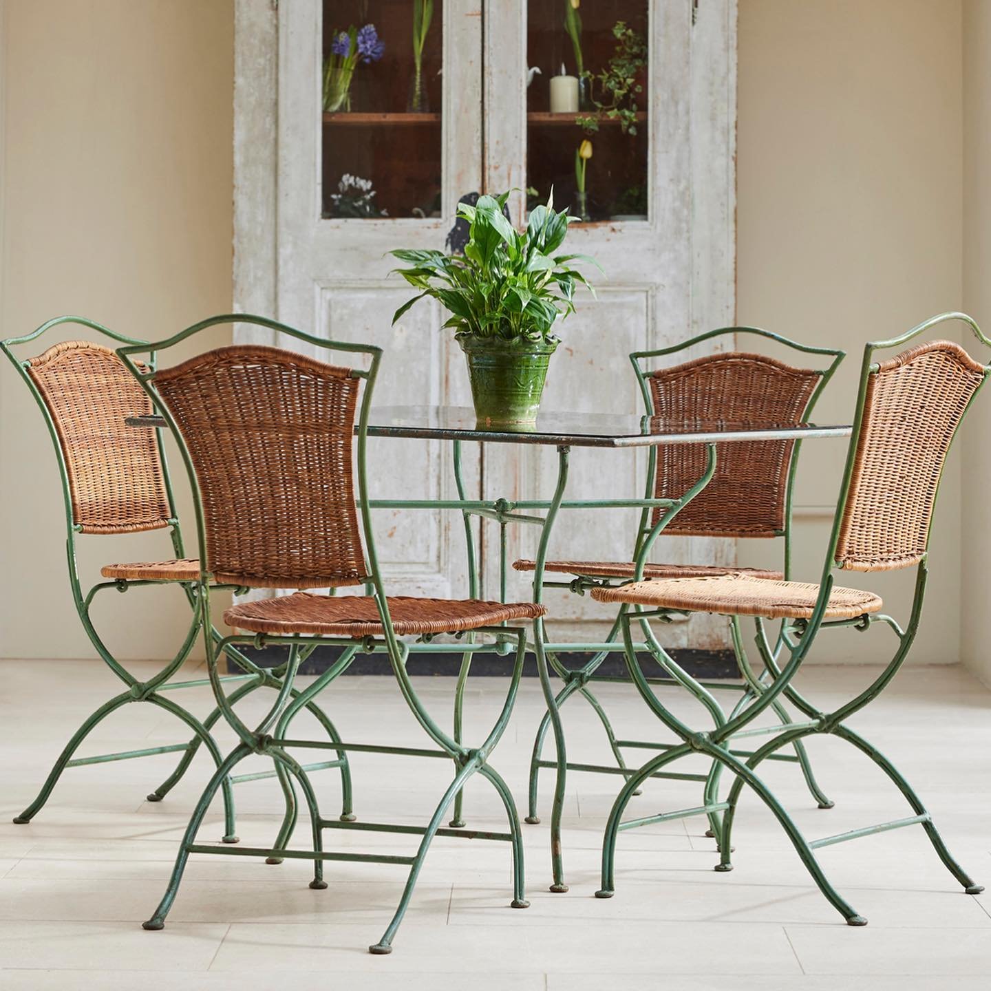 Rattan vs. Wicker: Which is Better for Your Summer Decor?