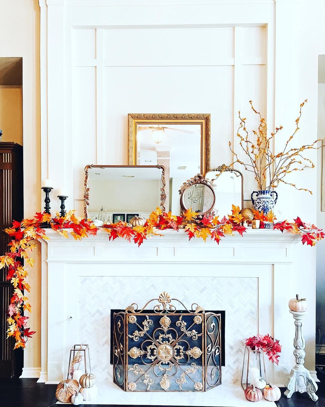 Fall Decor: How to Adorn Your Mantel with Rich Autumnal Hues - Trendy ...