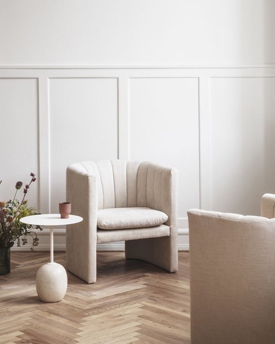 How to Pair Small Side Tables with Sofas